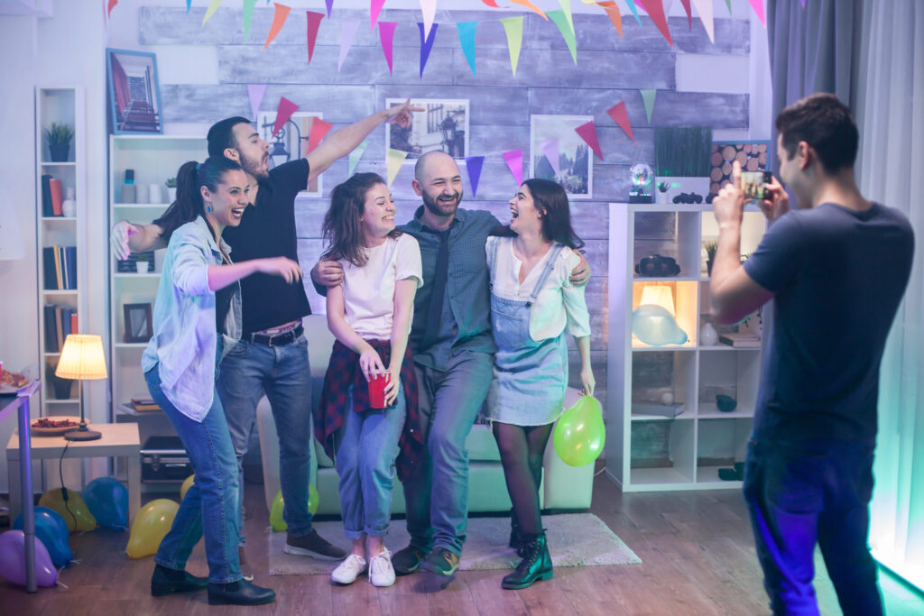 Your Guide To Hosting a House Party - Bookmark Sharer